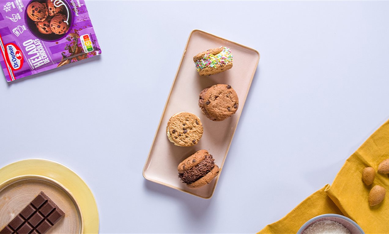 Galletas con helado de chocolate y vainilla Receta | Dr. Oetker